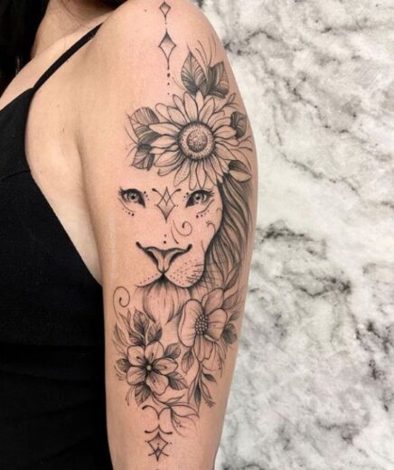 Tatouage Lion Fleur Femme