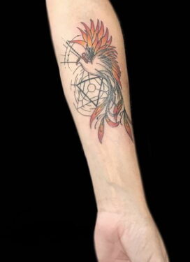 Tatouage Phoenix Geometrique