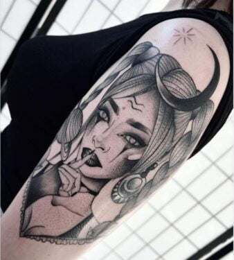 Tatouage signe astrologique verseau : 30 idées et inspirations