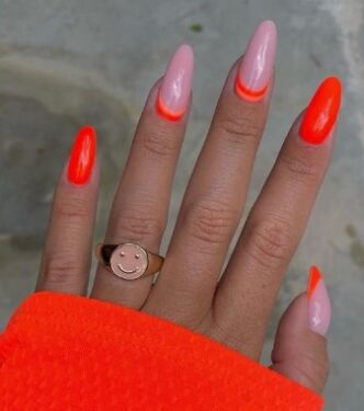 Nail art rouge : 50 photos et inspirations pour vos ongles | 2025