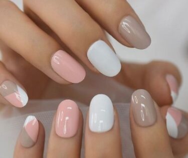 Nail art blanc : 50 photos et inspirations pour vos ongles | 2026