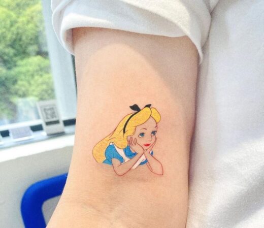 Tatouage Alice Au Pays Des Merveillesnull