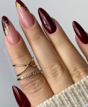 Nail art rouge : 50 photos et inspirations pour vos ongles | 2025