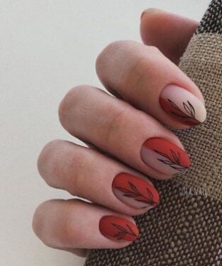 Nail art rouge : 50 photos et inspirations pour vos ongles | 2025