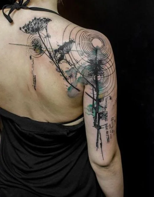 Tatouage style graphique : 100 photos et inspirations tendances