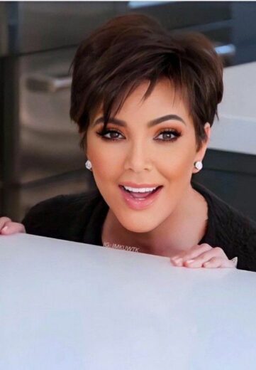 Visage rond : 100 coupes courtes pour affiner votre visage