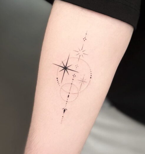 Tatouage étoile : 100 styles et tendances à adopter