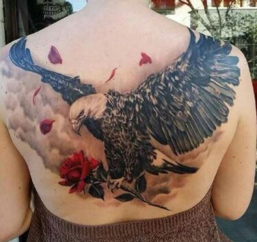 Tatouage aigle : 70 idées et photos de tattoo (2025)