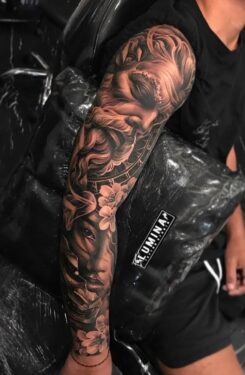 Tatouages bras homme : 100 idées pour s'inspirer et être