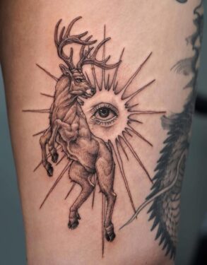 Tatouage de cerf : 50 idées et inspirations photos | 2026